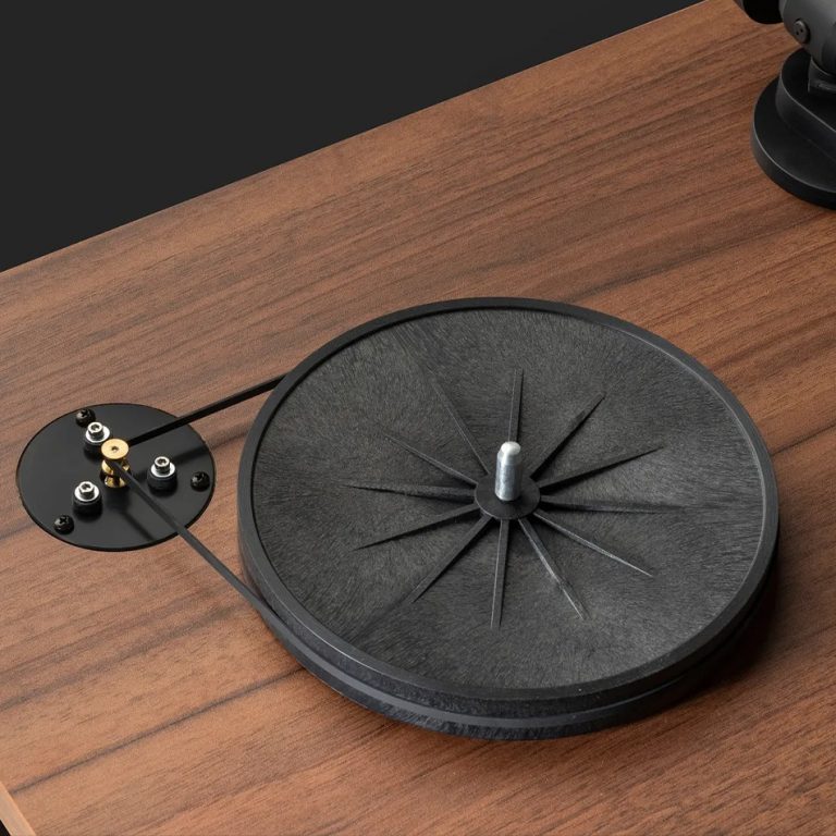 Pro-Ject E1 BT Turntable (OM5E cartridge) - Walnut - Raw Music Store