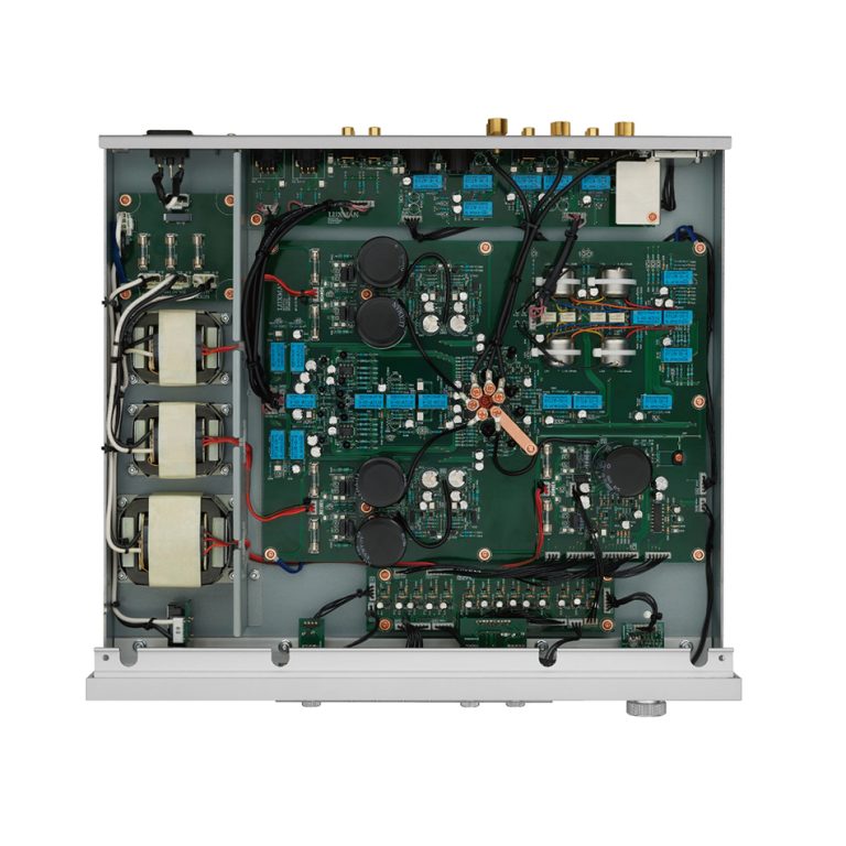 LUXMAN E-07 Phono Preamp - Raw Music Store